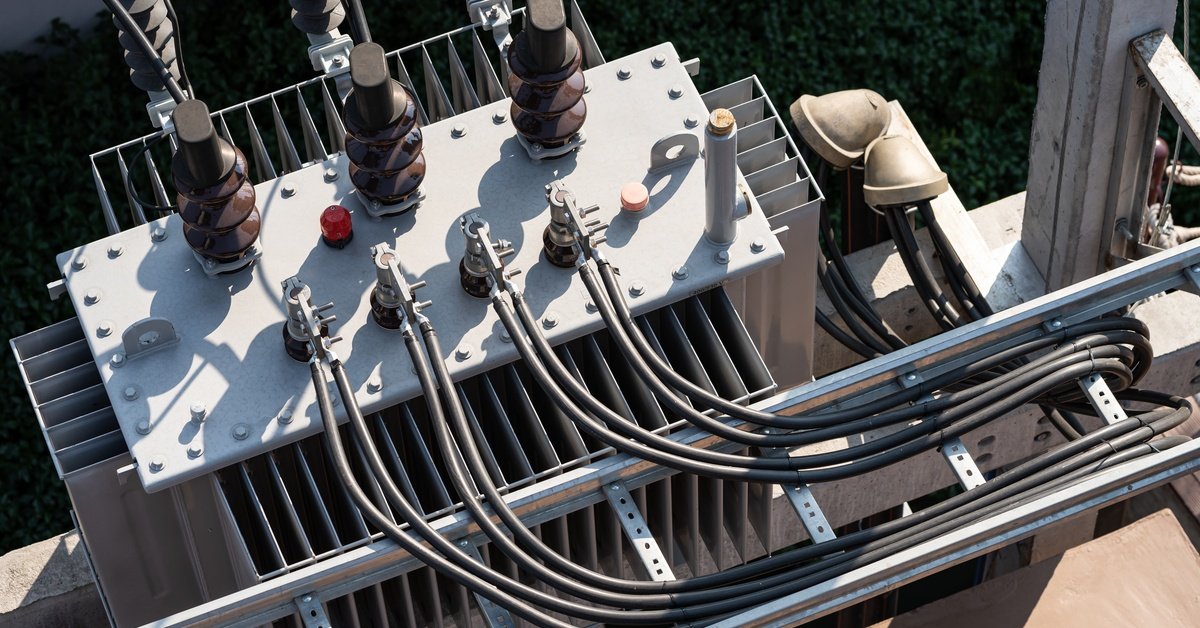 The Difference Between Transformers and Power Supplies